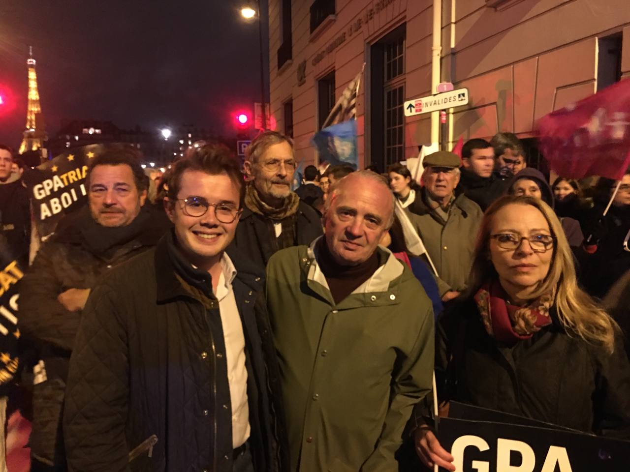 Manifestation contre la GPA avec Stanislas Rigault, Jean-Frédéric ...